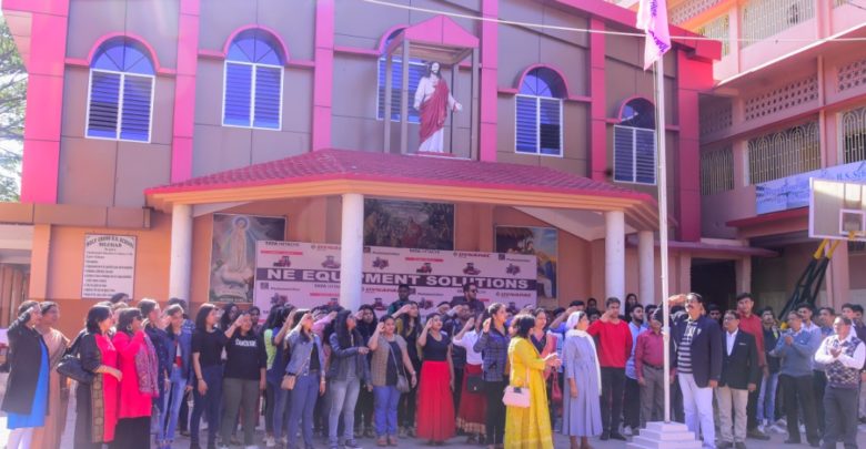Back to School: Alumni Association celebrates Holy Cross foundation day ...