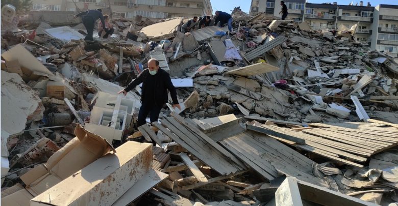 Earthquake of 7.0 magnitude strikes Turkey & Greece, many killed ...