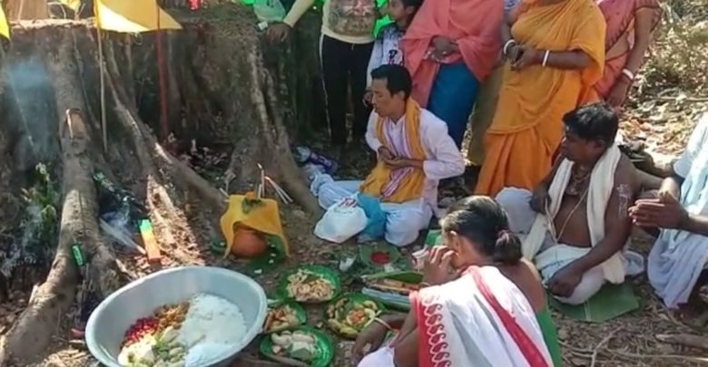 Shivling reinstalled at the desecrated site in Mahadevtilla, puja ...