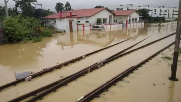 Barak overflows: Flood water inundates Silchar Railway Station – Way2Barak