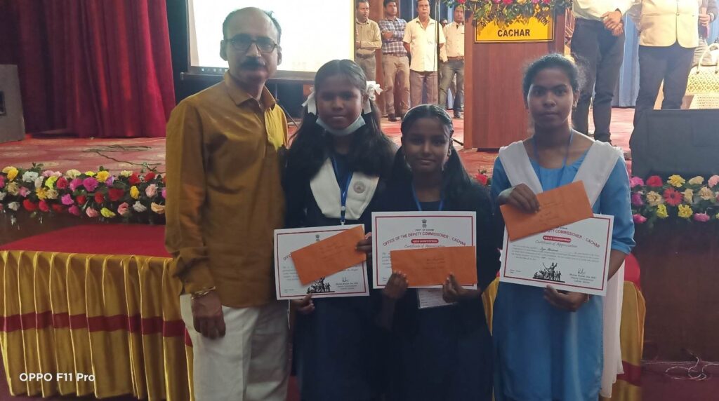 Students of Govt Girls bags 1st position in essay & quiz competition ...