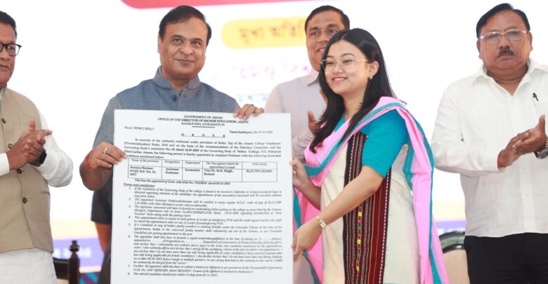 Assam CM presents appointment letters to 8,206 new recruits – Way2Barak